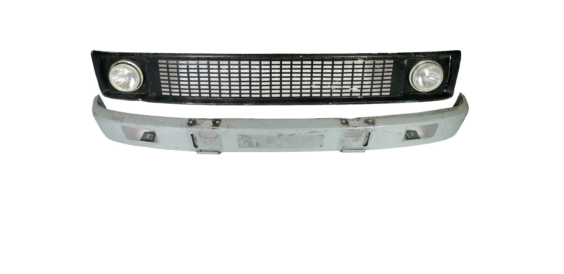 Ikarus 200-as autóbuszról származó hűtőmaszk lámpával, és első ...